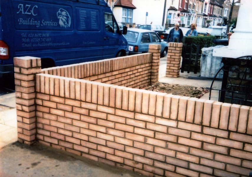 Surrey brickwork services - local landscaped gardens & patios specialist